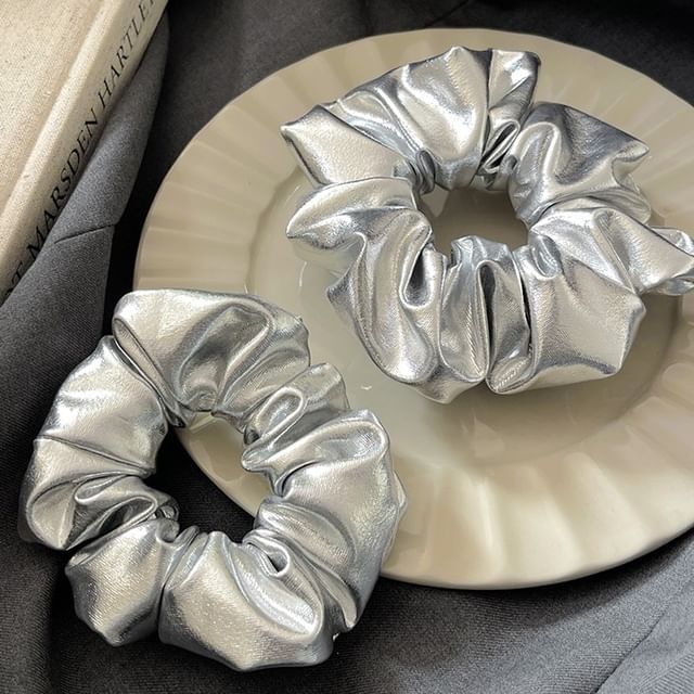 Metallic Patent Scrunchie – Genistyle Shop