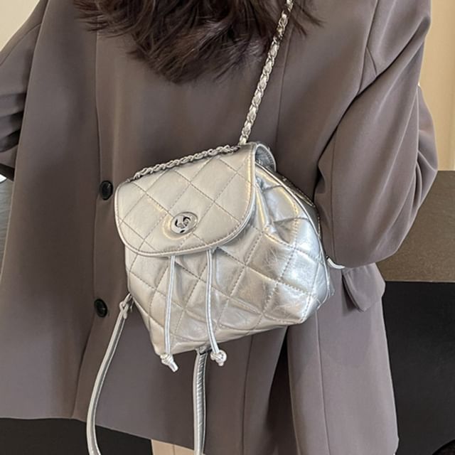 Quilted Drawstring Flap Backpack – Genistyle Shop